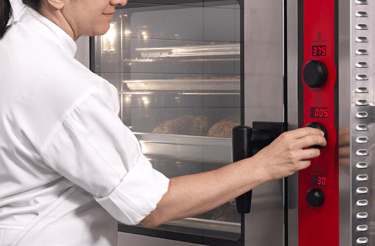 Cooking with a Combi Oven: Techniques, Benefits & Menu Expansion Tips