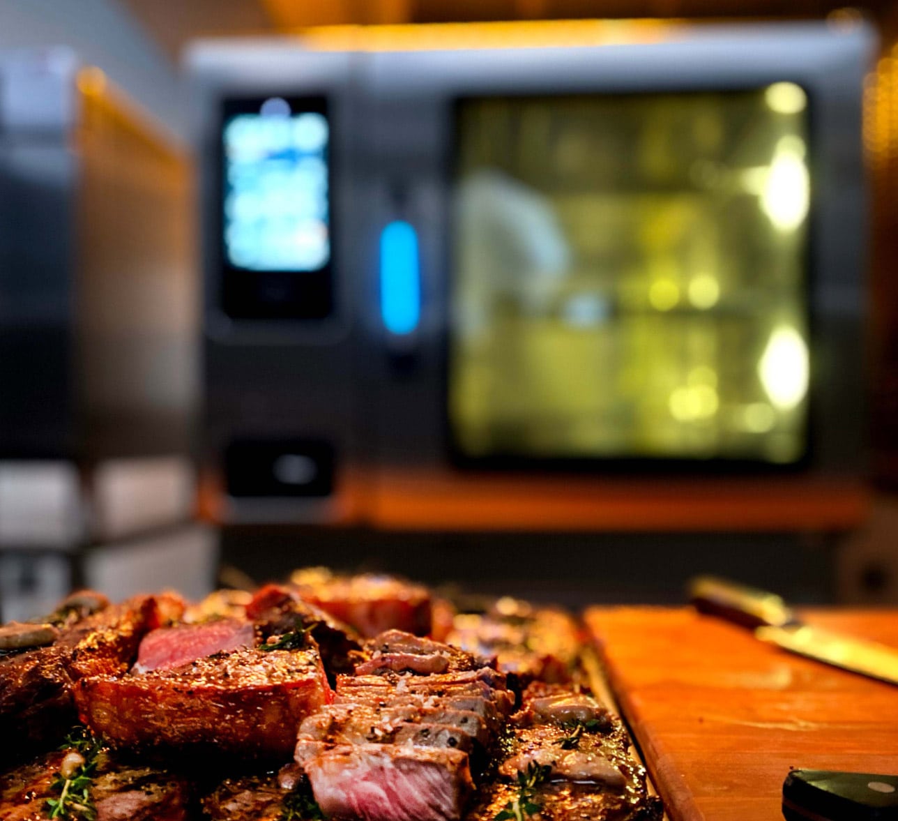 Cooking with a Combi Oven: Techniques, Benefits & Menu Expansion Tips