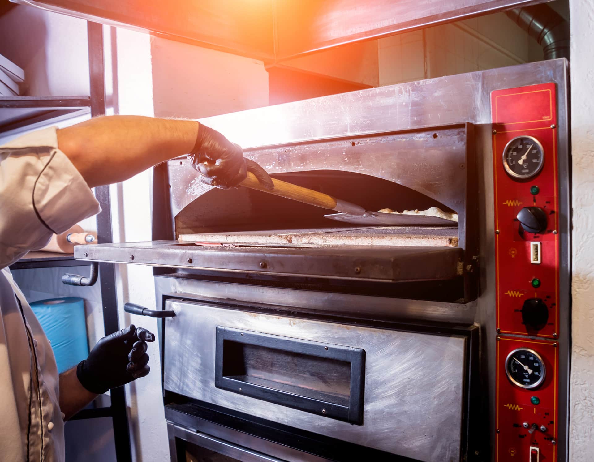 The Differences Between Conventional and Convection Ovens